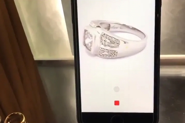 How to Take a 360 Jewelry Video Using the GemLightbox - The Jeweler's Blog